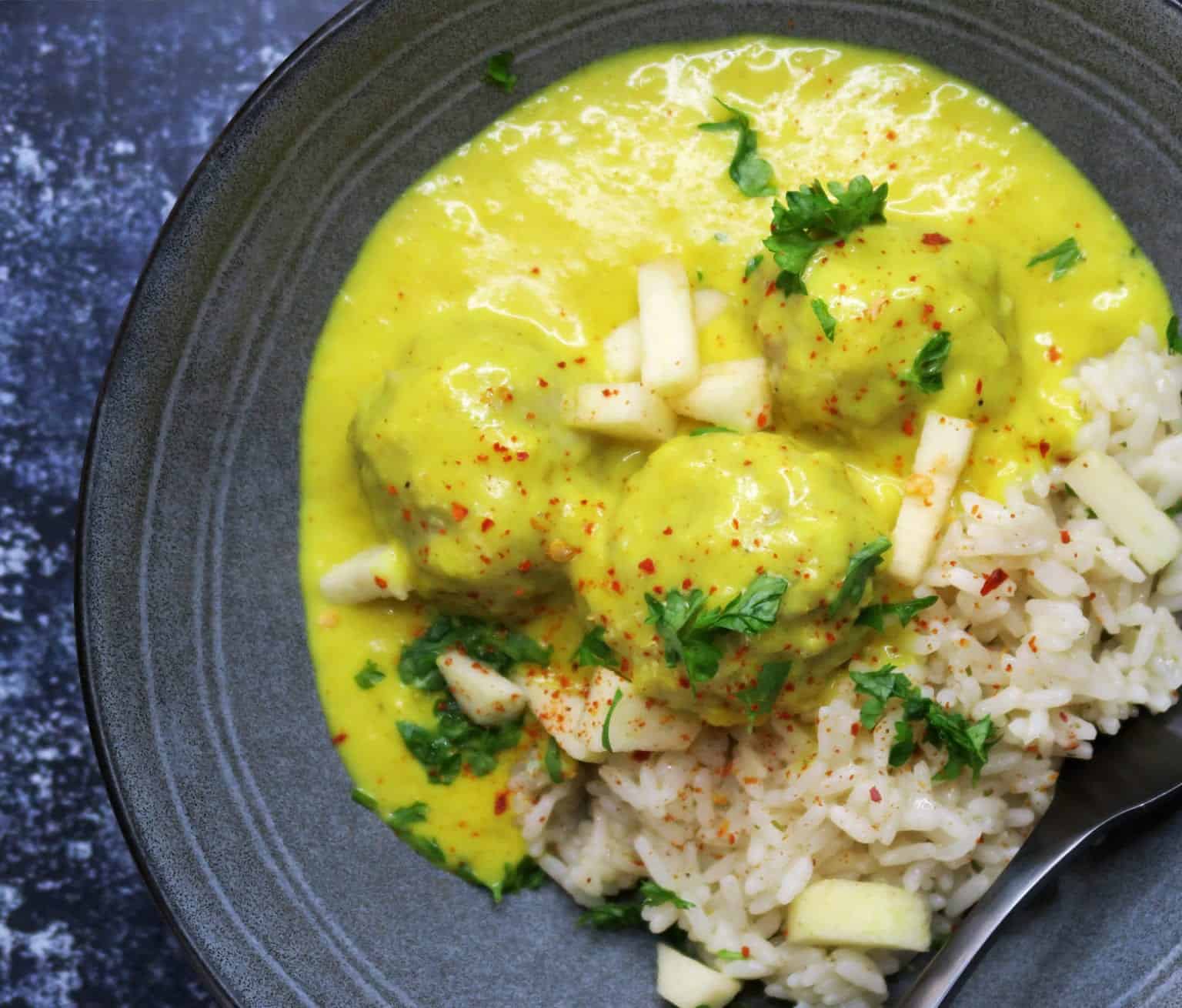 Boller i karry - opskrift på en populær karryret