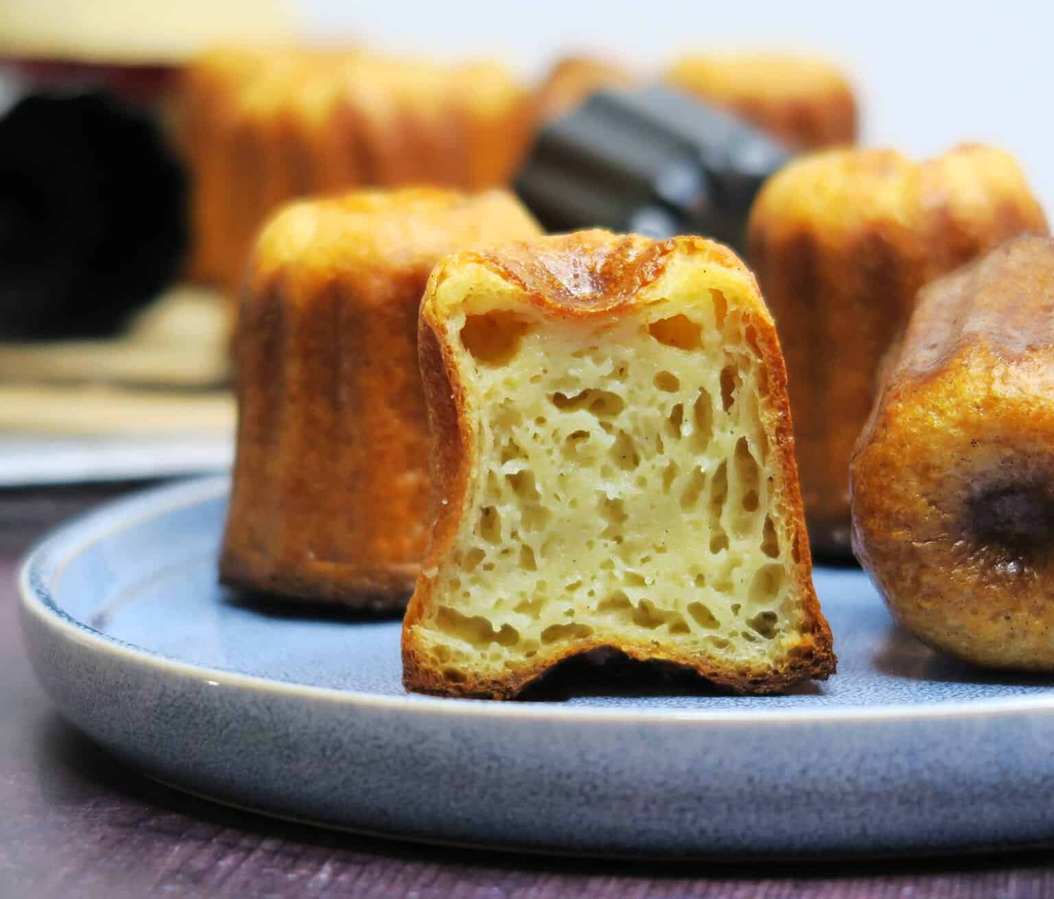 Canelé - klassisk fransk opskrift på Caneles Bordelaise - Baregomad.dk